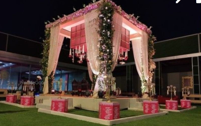 The Flower Tales - Price & Reviews | Dausa Decorator