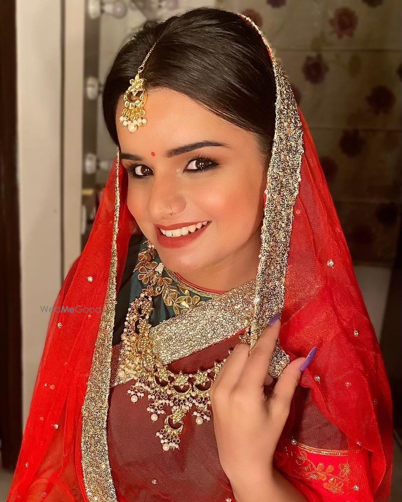 Rashi Gupta Makeovers - Price & Reviews | Delhi NCR Makeup Artist