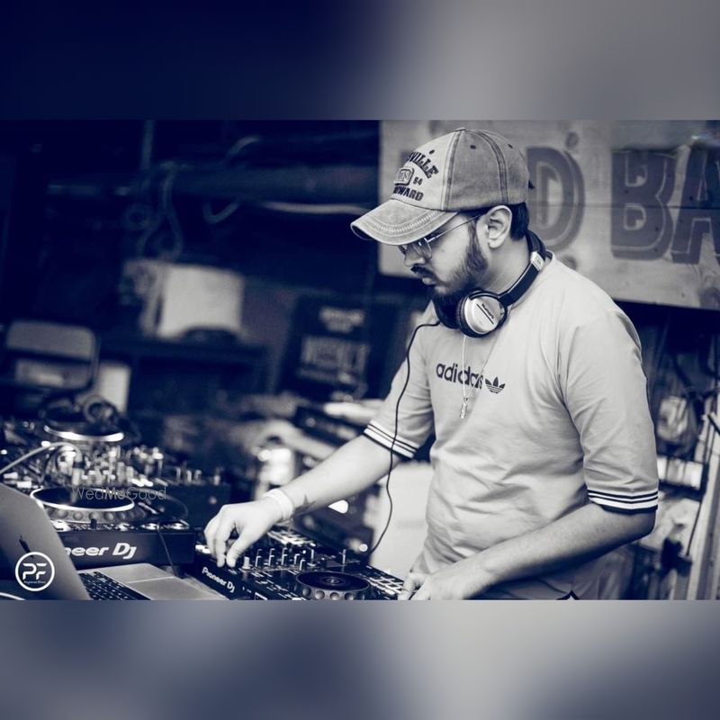 DJ Mohit Bajaj - Delhi NCR | Price & Reviews DJ Mohit Bajaj - Delhi NCR | Price & Reviews