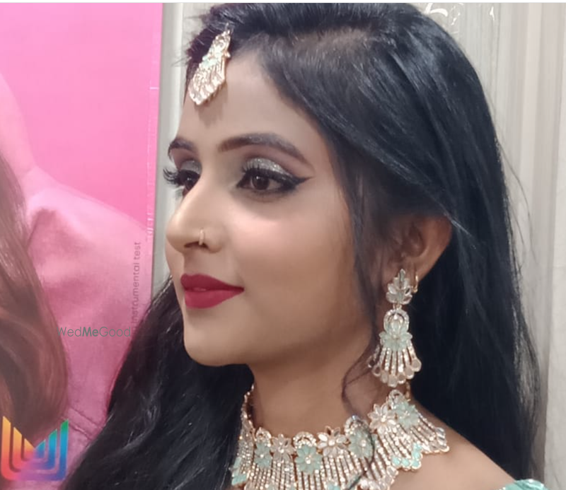 Unique Loreal Family Salon - Price & Reviews | Jamshedpur Makeup Artist