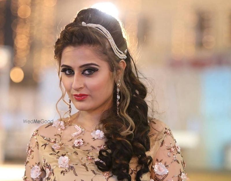 Rupanshi Sharma - Price & Reviews | Noida Makeup Artist