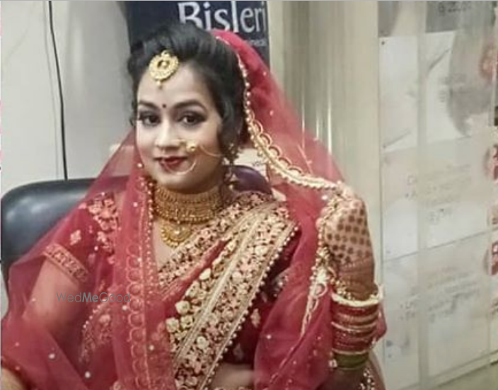 Sonia Makeovers - Price & Reviews | Noida Makeup Artist