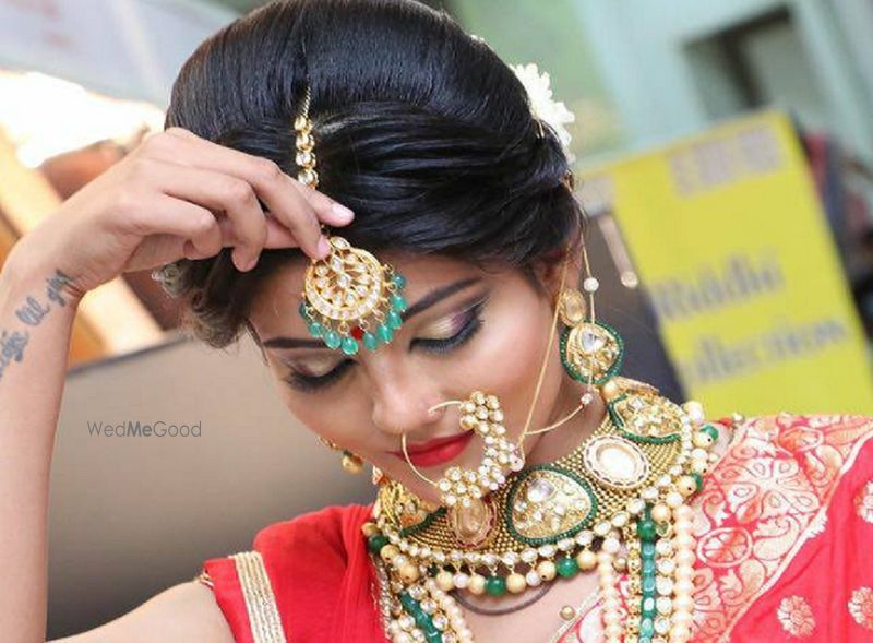 Unique Beauty Parlour - Price & Reviews | Surat Makeup Artist