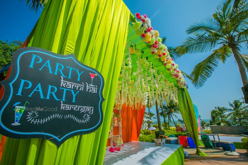 Photo of Fun Signage