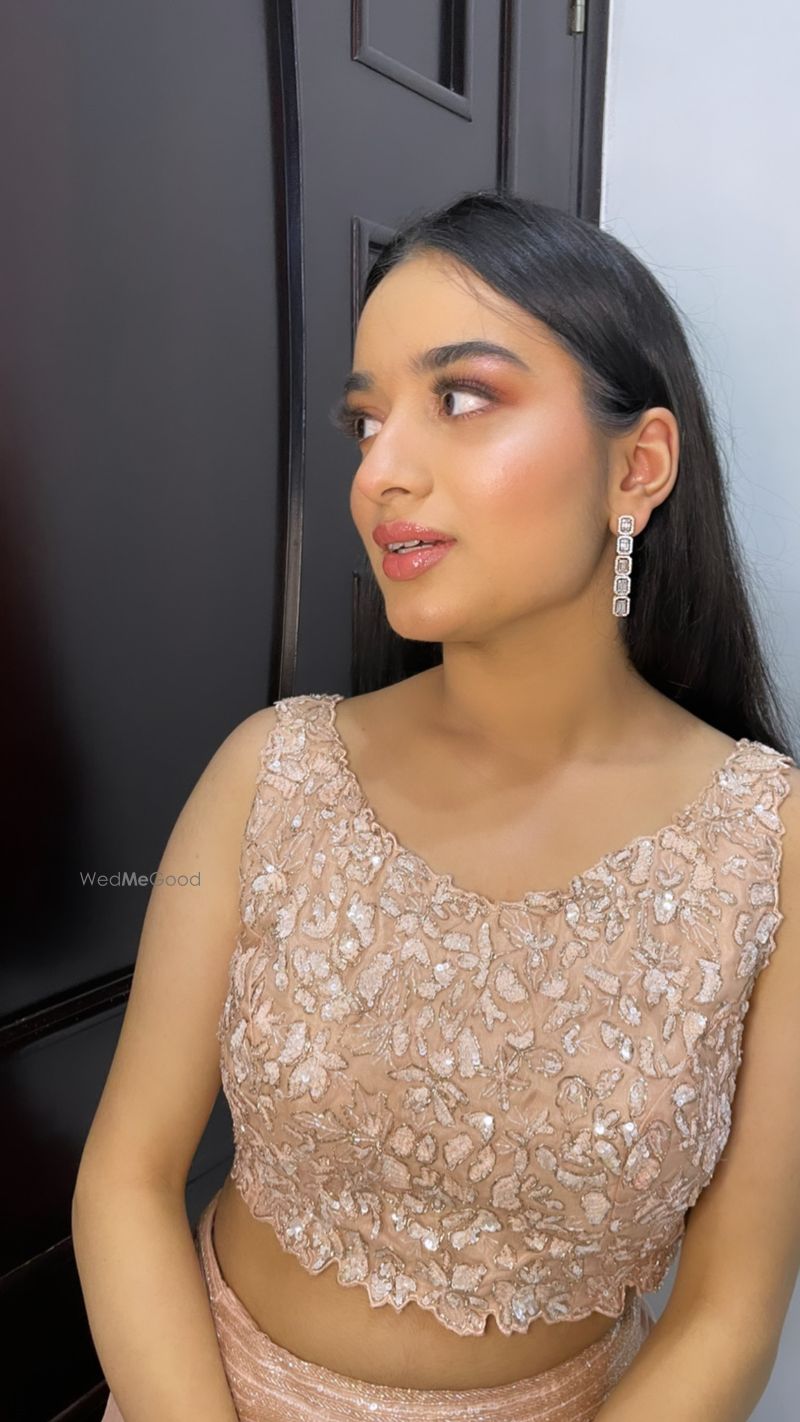 Glimmer Gloss by Garima - Price & Reviews | Navi Mumbai Makeup Artist