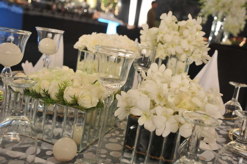 Photo of table centerpieces