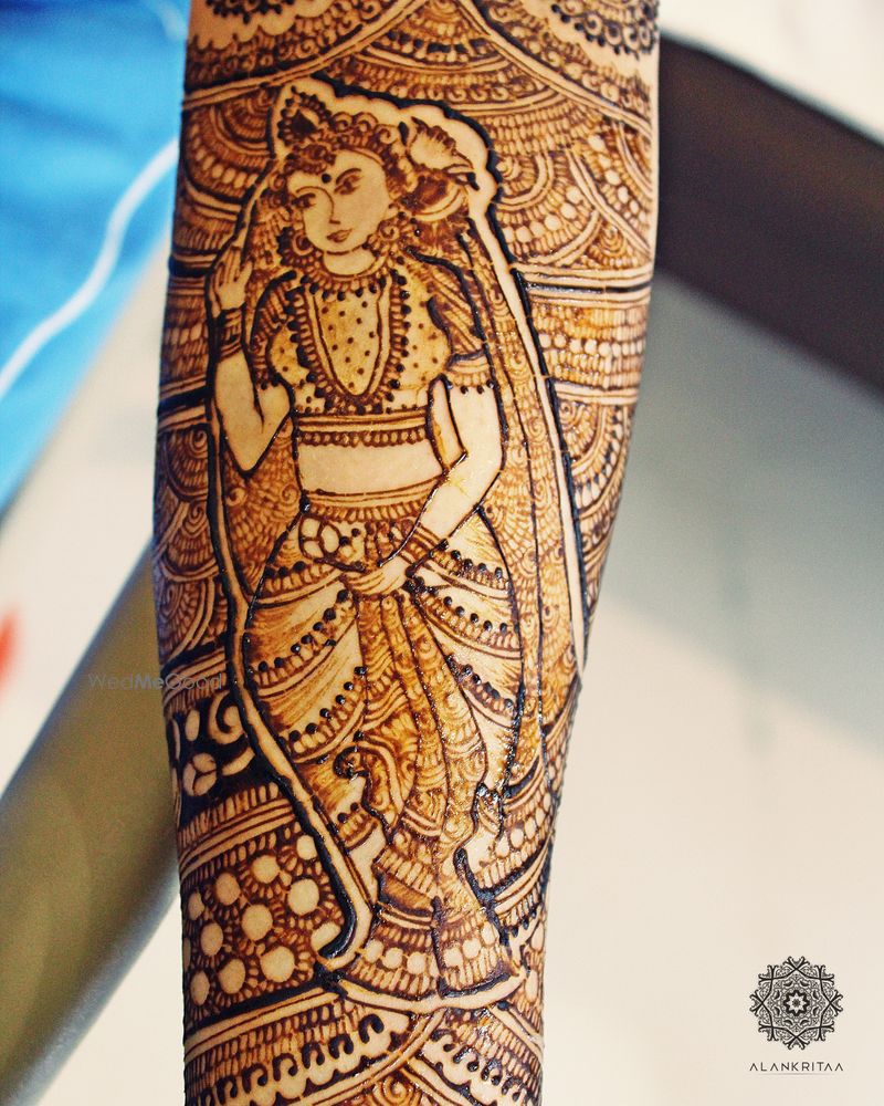 Photo of Bridal mehendi design with god idol