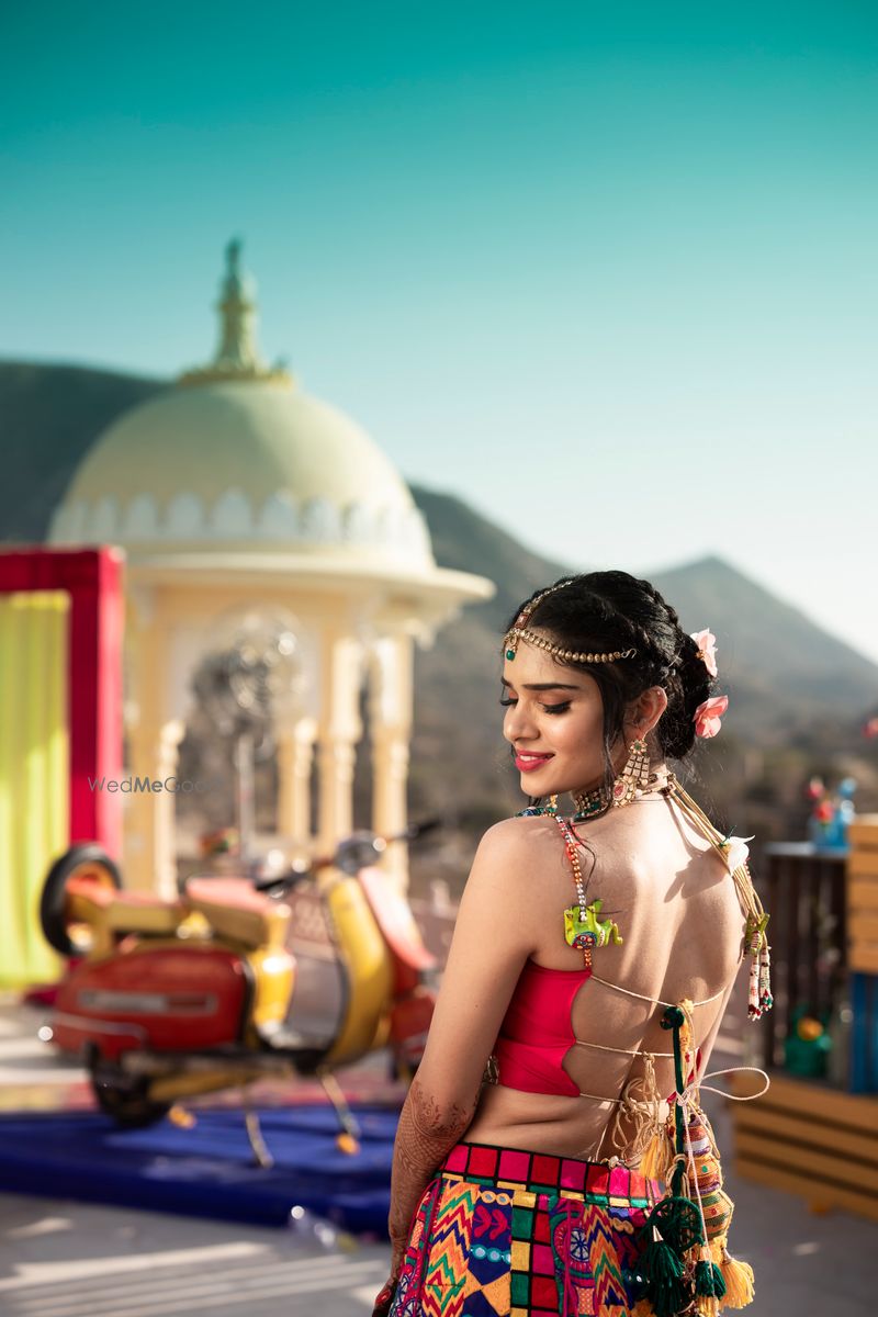 Photo of Mehendi blouse design with funky back