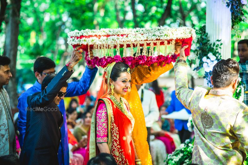 Photo of White and Pink Floral Chaadar Bride Entrance