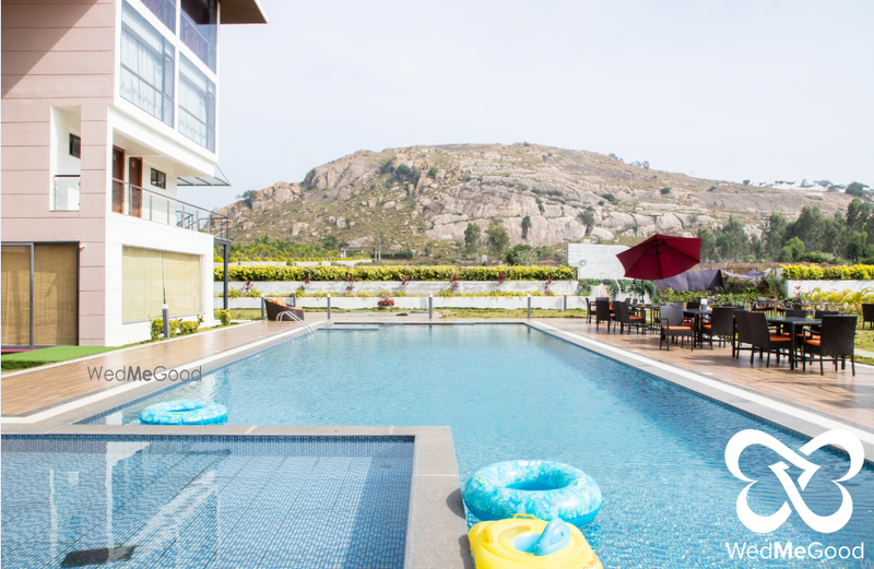 Photo From Swimming Pool & Outdoor Dining - By White Mist by Happy Retreats
