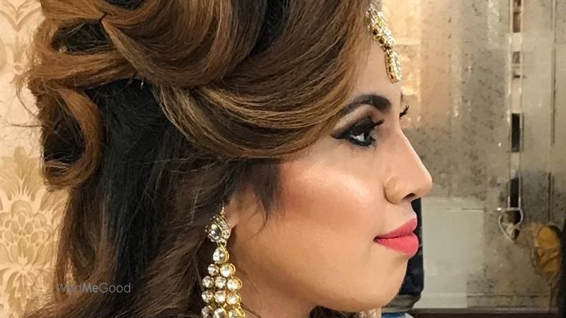 Tina Kalra Makeovers - Price & Reviews | Delhi NCR Makeup Artist