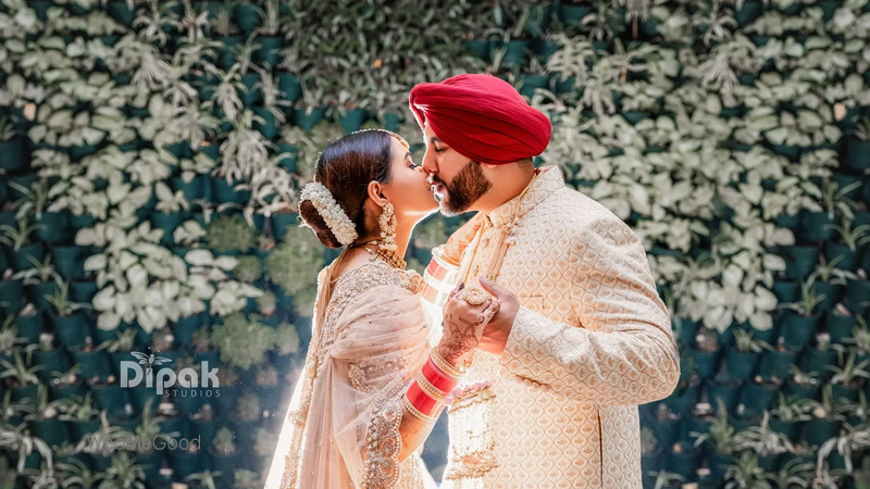 Dipak Studios Wedding Photography - Price & Reviews | Wedding ...
