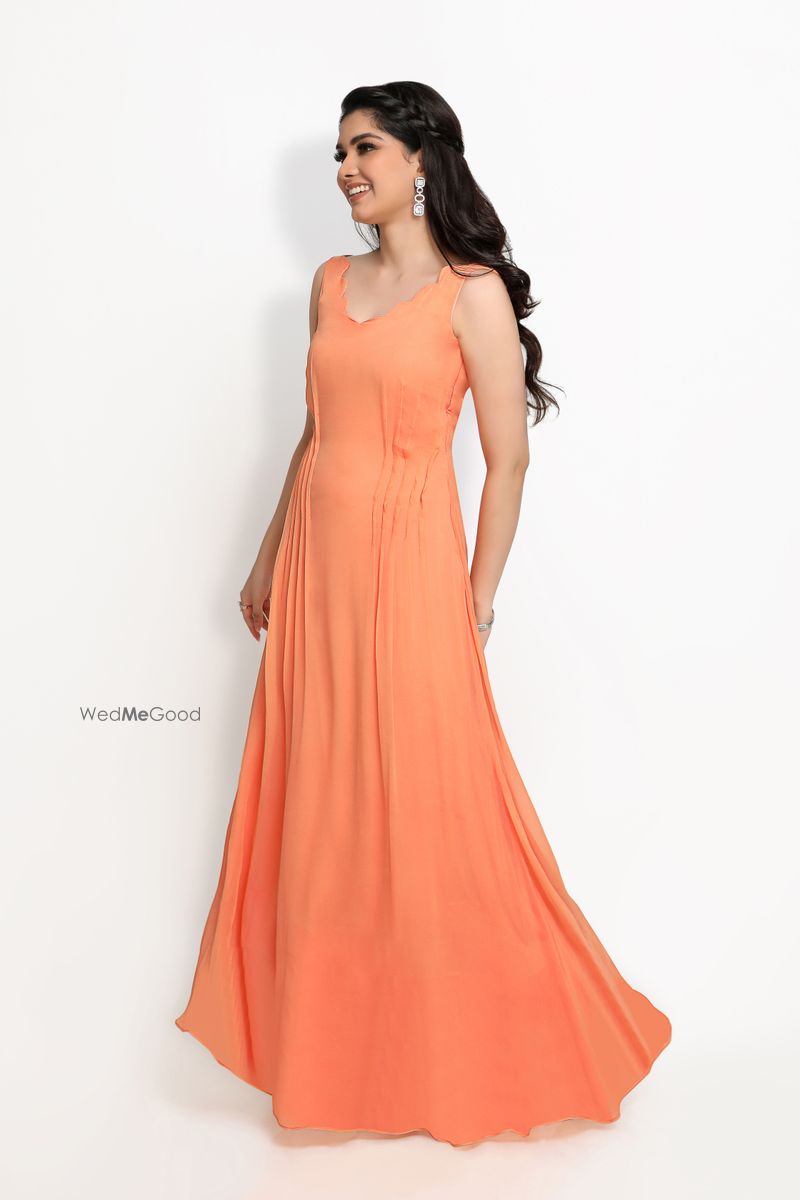 this gown has a dreamy silhouttes. Inspired by the beautiful fragrant ...