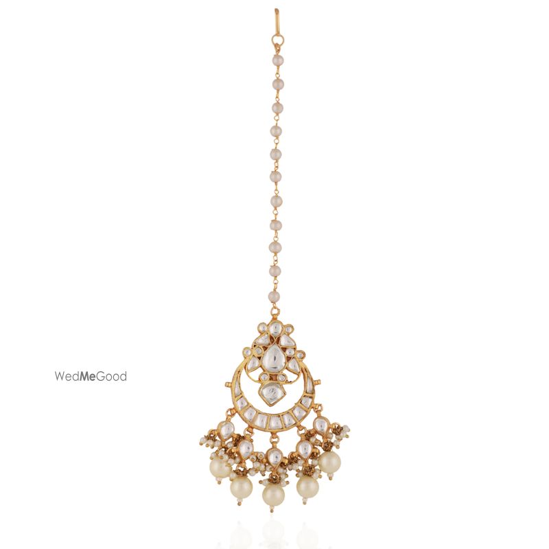 GOLD FINISH WHITE PEARL JADTAR MAANGTIKA